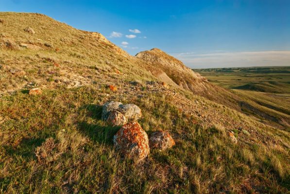 Explore the Wild Prairie in Grasslands National Park, Saskatchewan - We ...